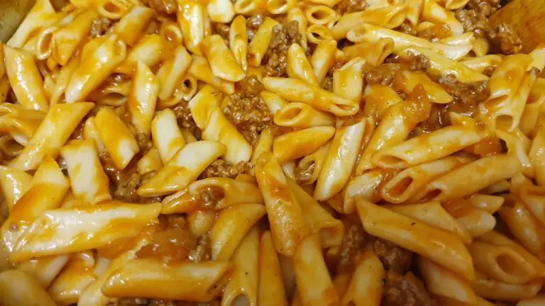 La irresistible receta de los macarrones con carne picada al estilo de ...